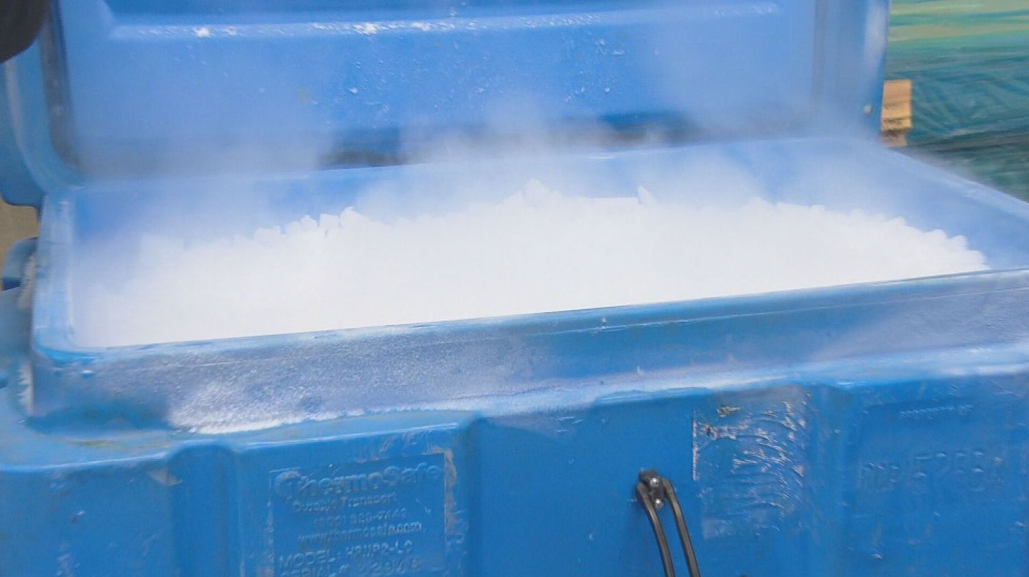 ΞΗΡΟΣ ΠΑΓΟΣ- DRY ICE — SOL Hellas